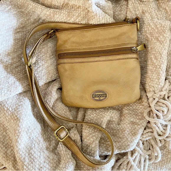 Fossil | Bags | Fossil Vintage Leather Crossbody | Poshmark